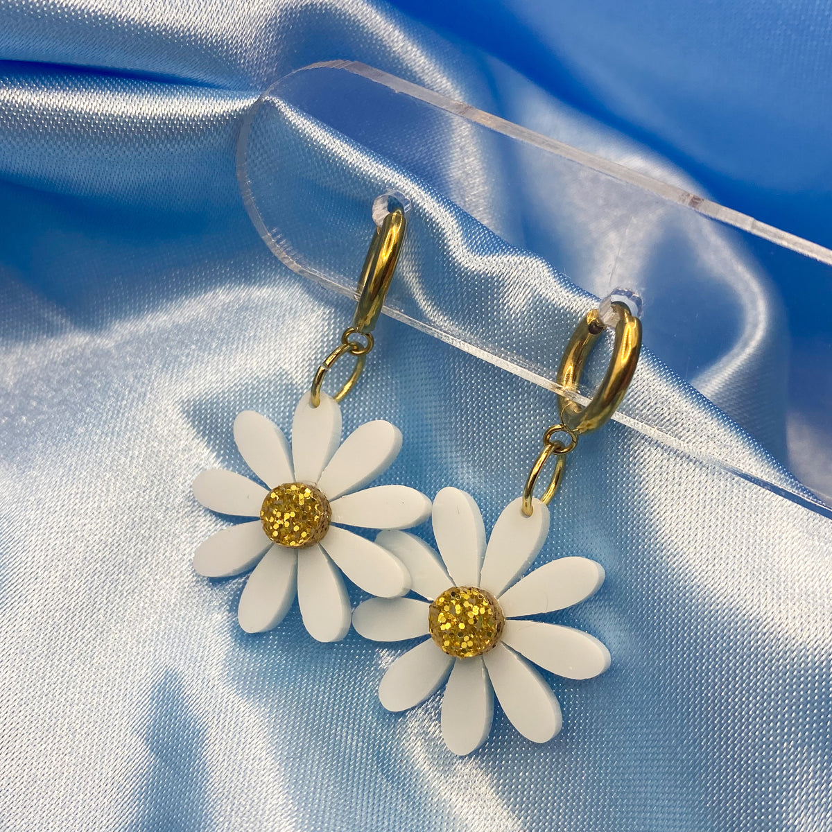 Acrylic Daisy Hoops - Baby Blue – Lapis Lily